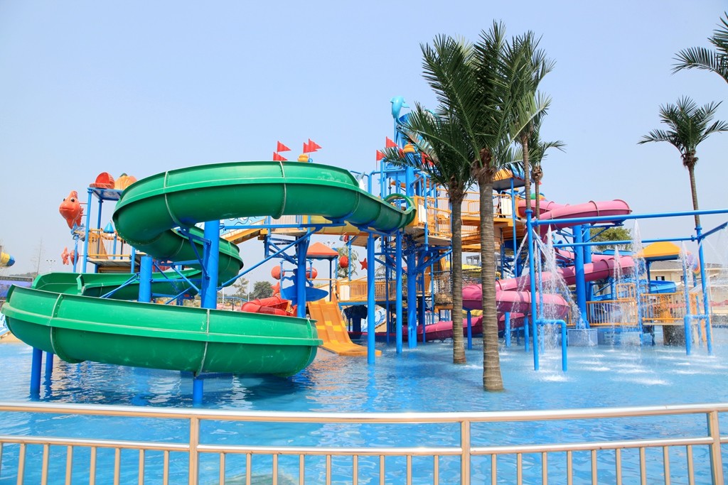 Commercial Medium Water House Aqua Playground Platform With Water Slide ...
